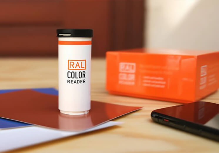 »RAL COLOR READER« für die Farbmessung erschienen